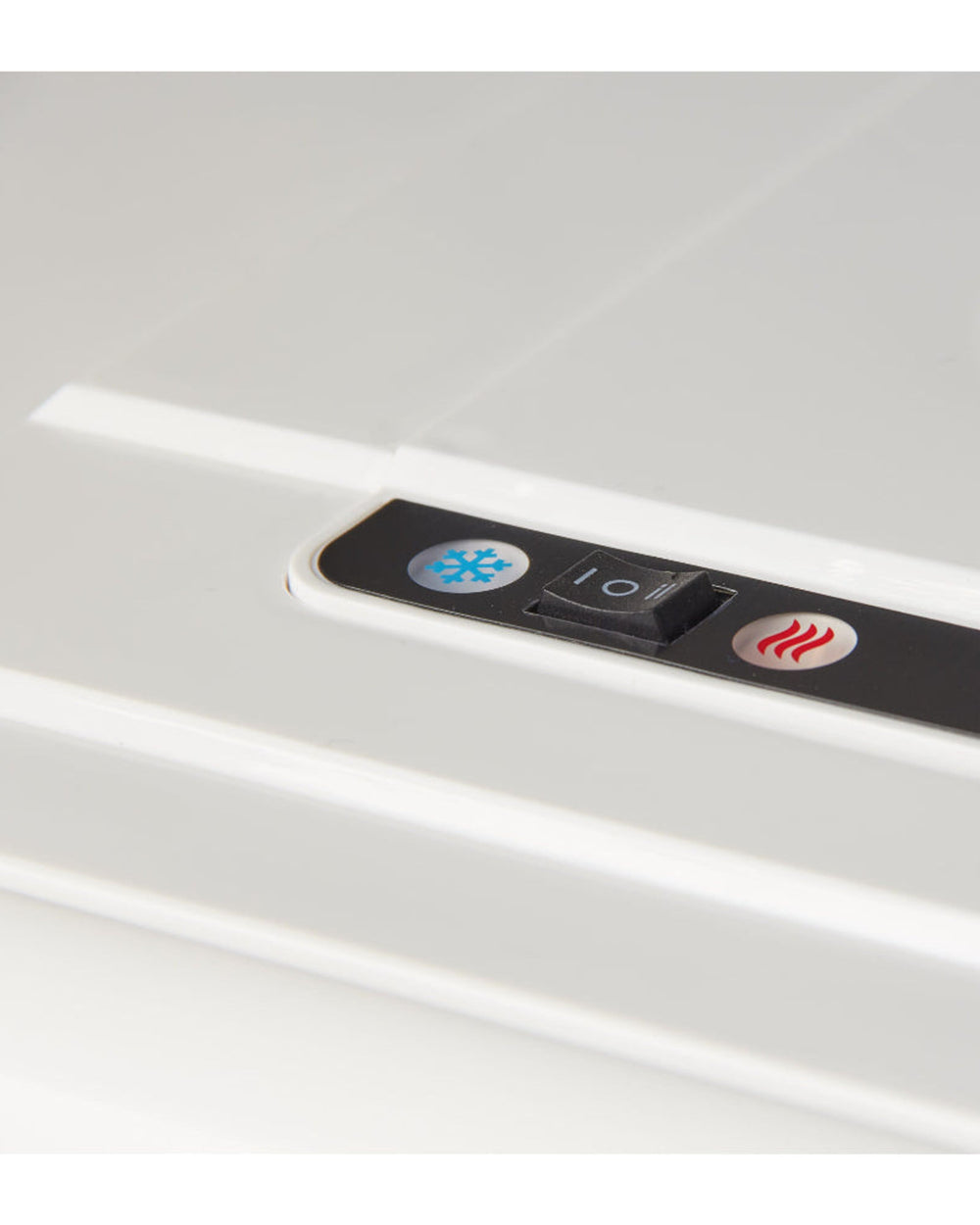 Igloo-Versatemp™ 35 Qt Wheeled Electric Cooler Box - Carbonite